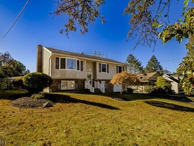 S End Pkwy, Plainfield, Home For Sale