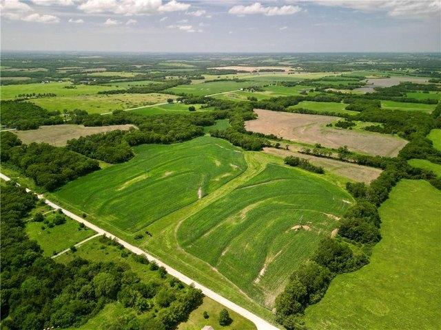 S Fairlawn Rd, Carbondale, KS 66414