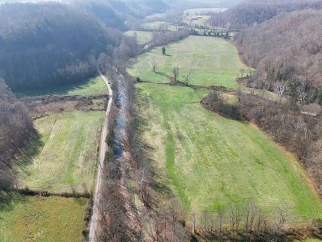 S Fishing Creek Rd, Waynesburg, KY 40489