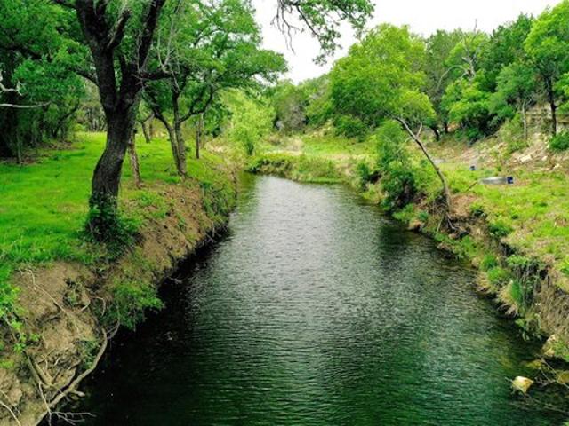 S Fm 1174, Bertram, TX 78605