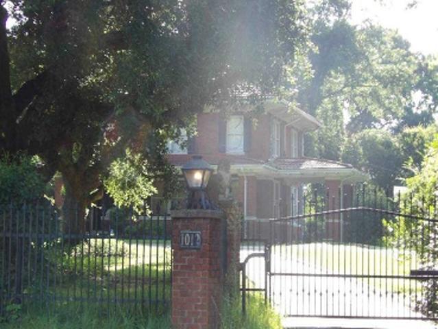 S Green St