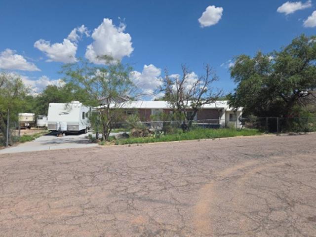 S Huachuca St