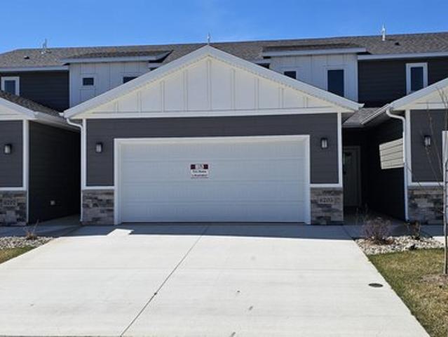 S Hunt Pl, Sioux Falls, SD 57106