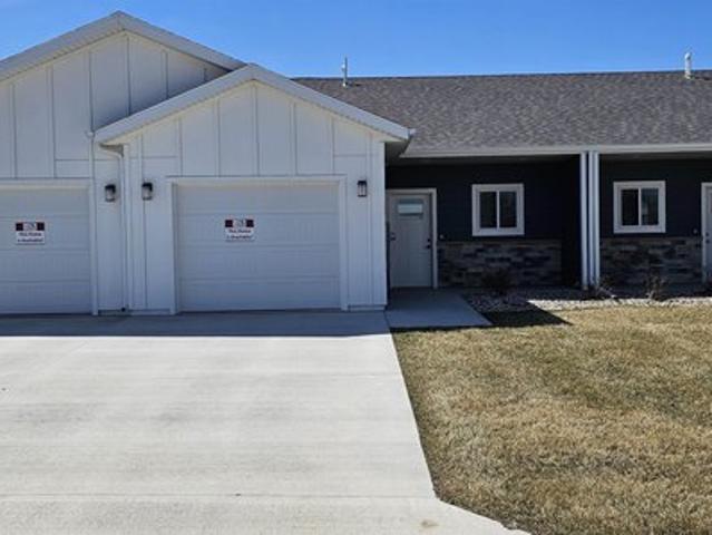 S Hunt Pl, Sioux Falls, SD 57106