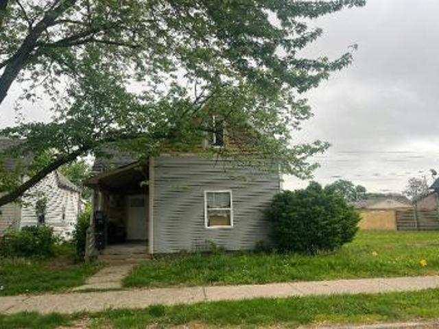 S Harris Ave