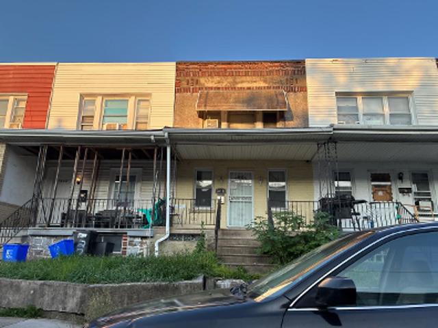 S Holbrook St