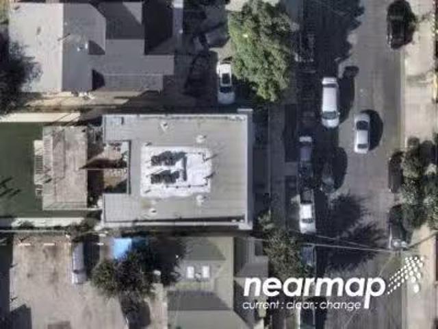 S Kenmore Ave