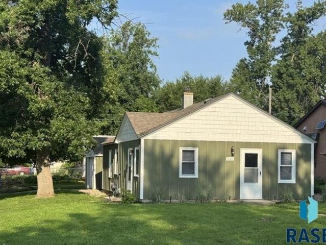 S Lake Ave, Sioux Falls, Home For Sale