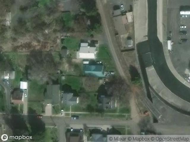 S Lake St
