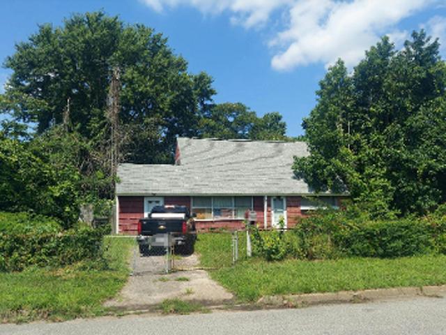 S Lakeland Dr