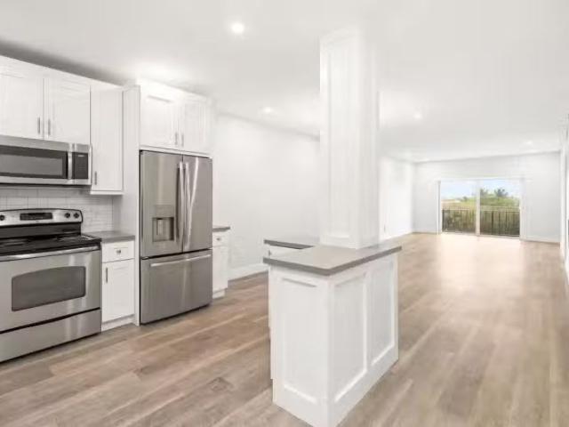 S Lakeside Dr, Lake Worth, FL 33460