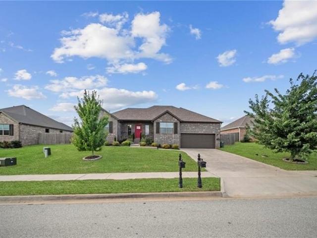 S Laurel Lndg, Fayetteville, Home For Sale