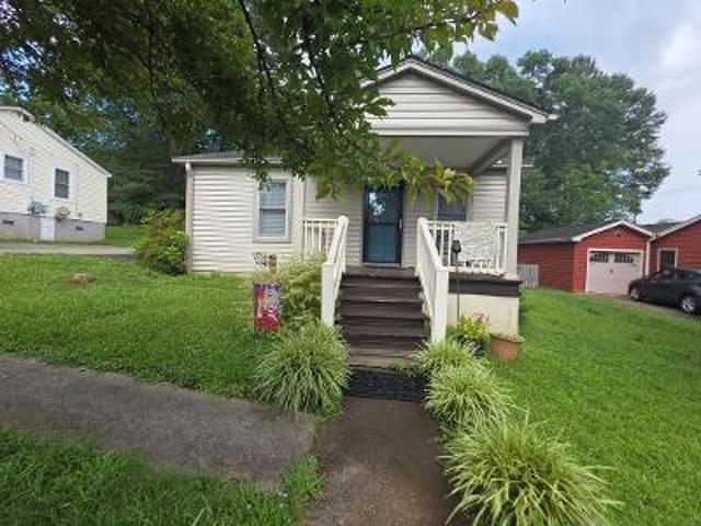 S Laurel St