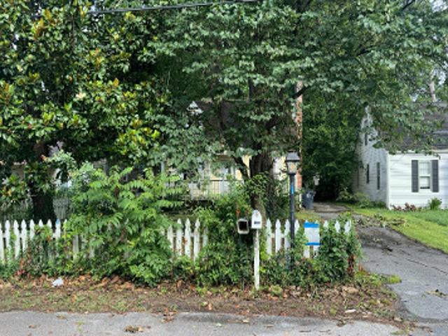 S Lovell Ave