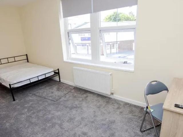 S. Pabari & Co 84 Raddlebarn Road, Stirchley, B29 6HQ, United Kingdom | 5 bed house for rent #133739152 | Rentberry