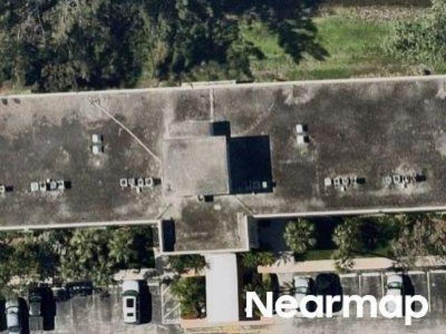 S Palm Aire Dr