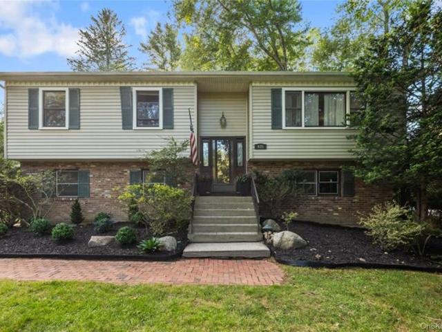 S Pascack Rd, Chestnut Ridge, Home For Sale