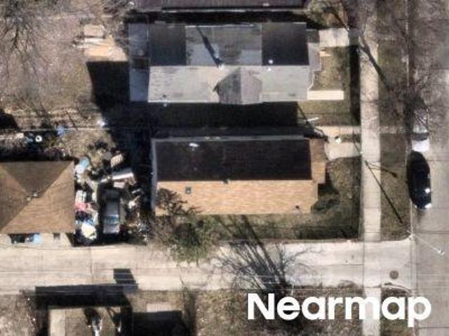 S Perry Ave