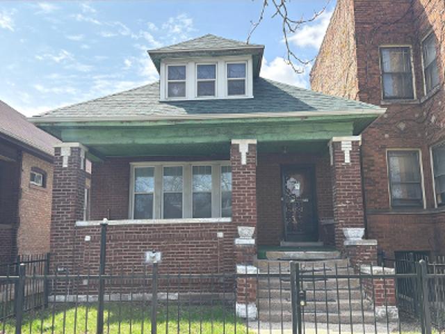 S Perry Ave
