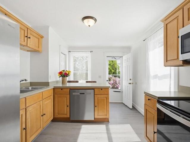 S Pine St, Dover, Condo For Sale