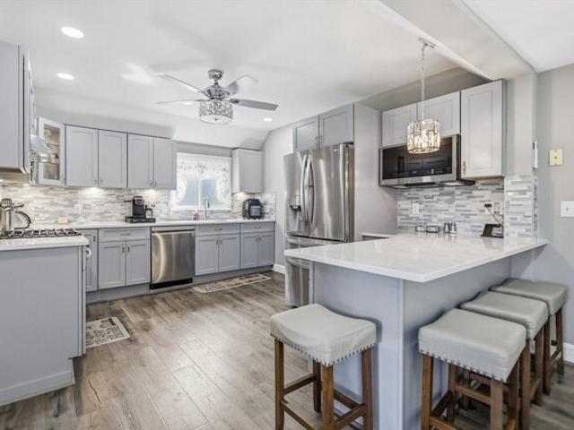 S Pleasant St, Haverhill, Home For Sale