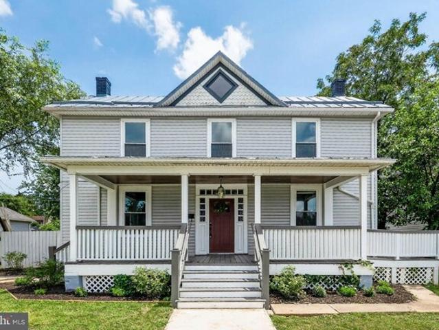 S Pleasant Valley Rd, Winchester, Home For Sale