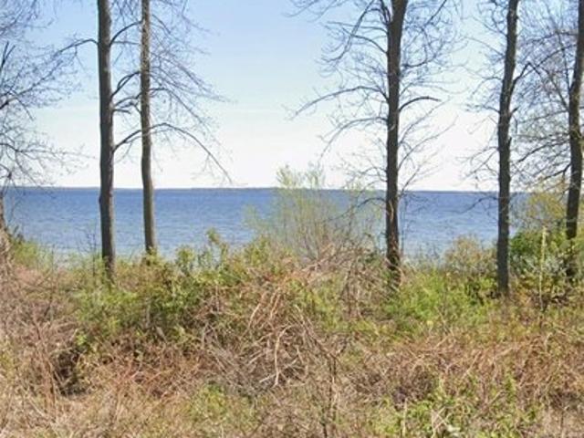 S Point Peninsula Rd, Three Mile Bay, NY 13693