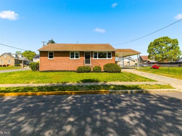 S Poplar St, Gibbstown, Home For Sale