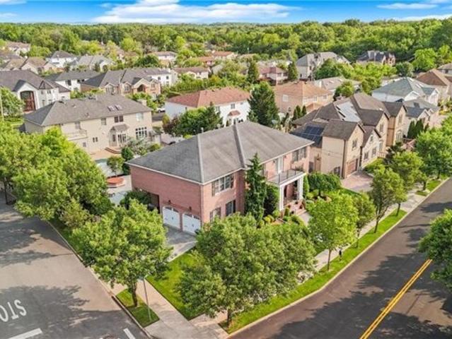 S Railroad St, Staten Island, Home For Sale
