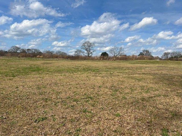 S Resort Dr, Lumberton, MS 39455