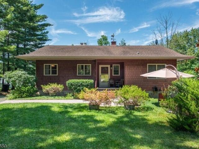 S Ridgedale Ave, East Hanover, Home For Sale