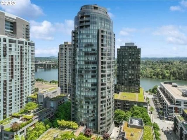 S River Pkwy Unit,portland, Condo For Sale