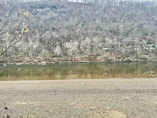 S Riverview Rd, Mountain View, AR 72556