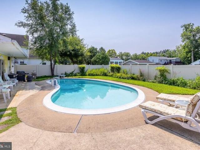 S Roosevelt Ct, West Deptford, Home For Sale