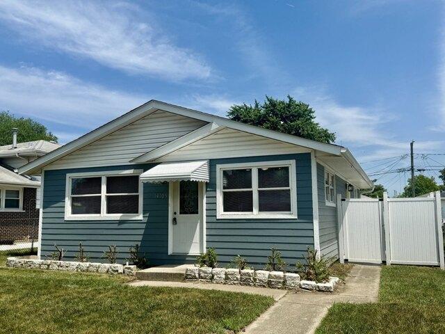 S Saginaw Ave, Burnham, Home For Sale