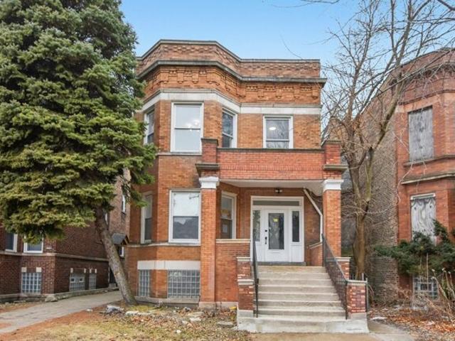 S Saginaw Ave, Chicago, Home For Sale