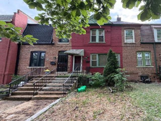 S Saint Lawrence Ave