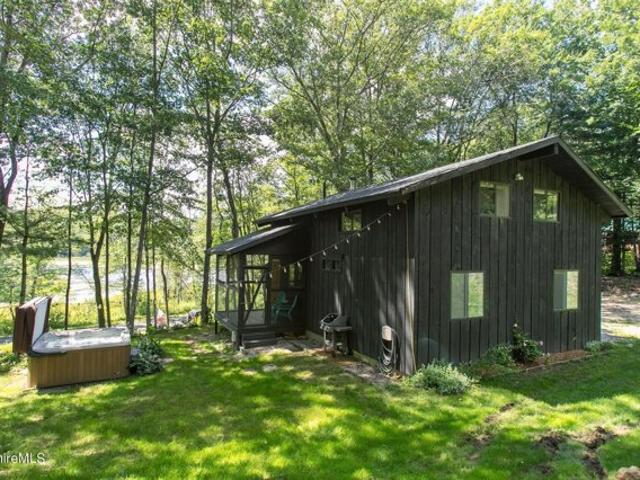 S Sandisfield Rd, Sandisfield, Home For Sale