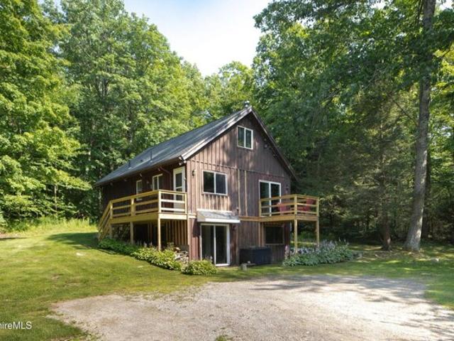 S Sandisfield Rd, Sandisfield, Home For Sale