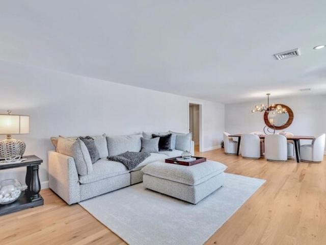 S Sea Ave, South Yarmouth, Home For Sale