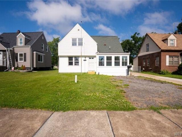 S Shore Blvd, Buffalo, Home For Sale