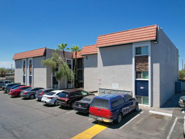 S&T Plaza Apartments