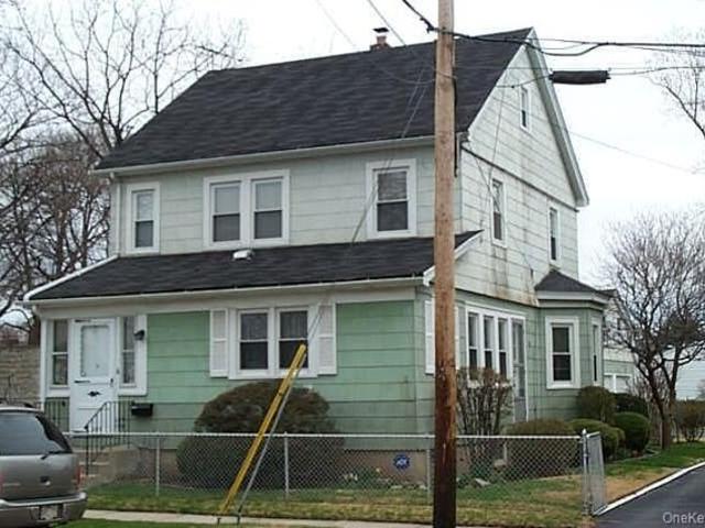 S Th St, New Hyde Park, Home For Sale