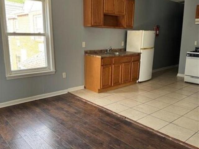 S Th St, Newark, Home For Sale