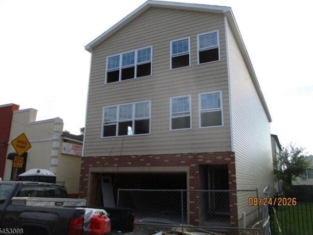 S Th St, Newark, Home For Sale