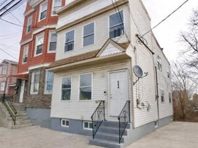 S Th St, Newark, Home For Sale