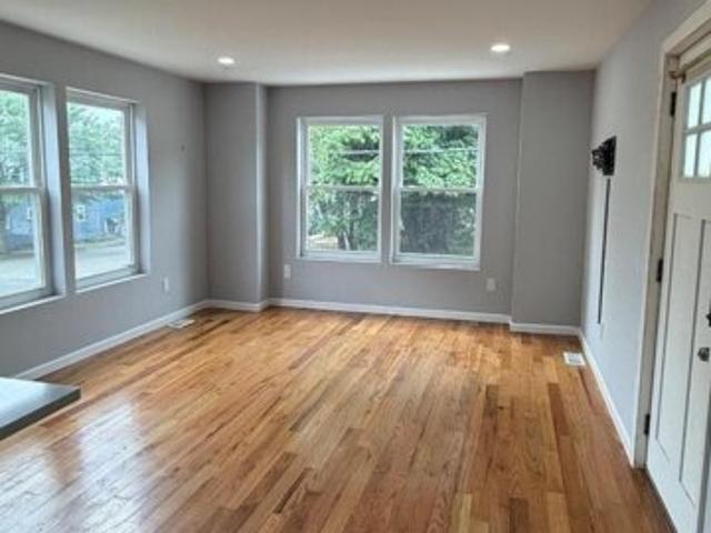 S Th St, Newark, Home For Sale
