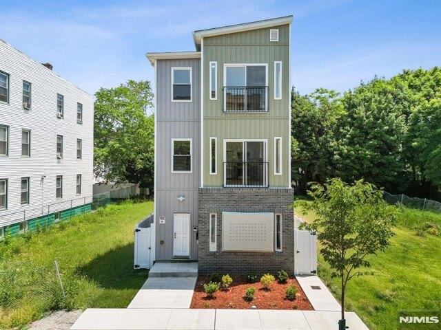 S Th St, Newark, Home For Sale