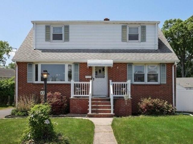 S Th St, Kenilworth, Home For Sale