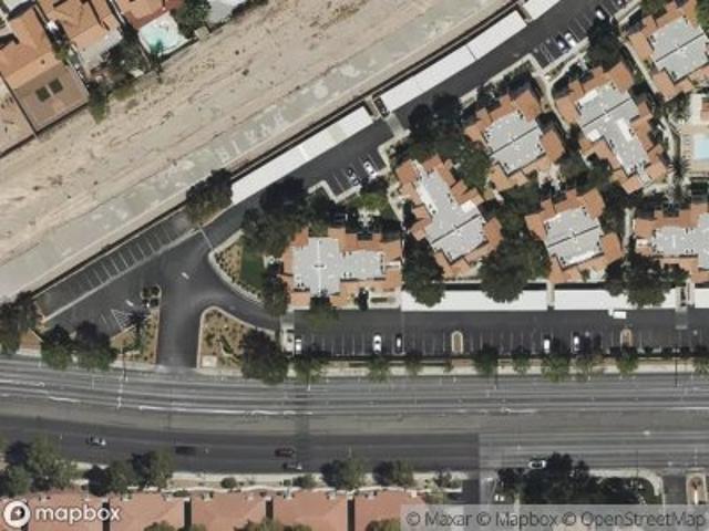 S Torrey Pines Dr